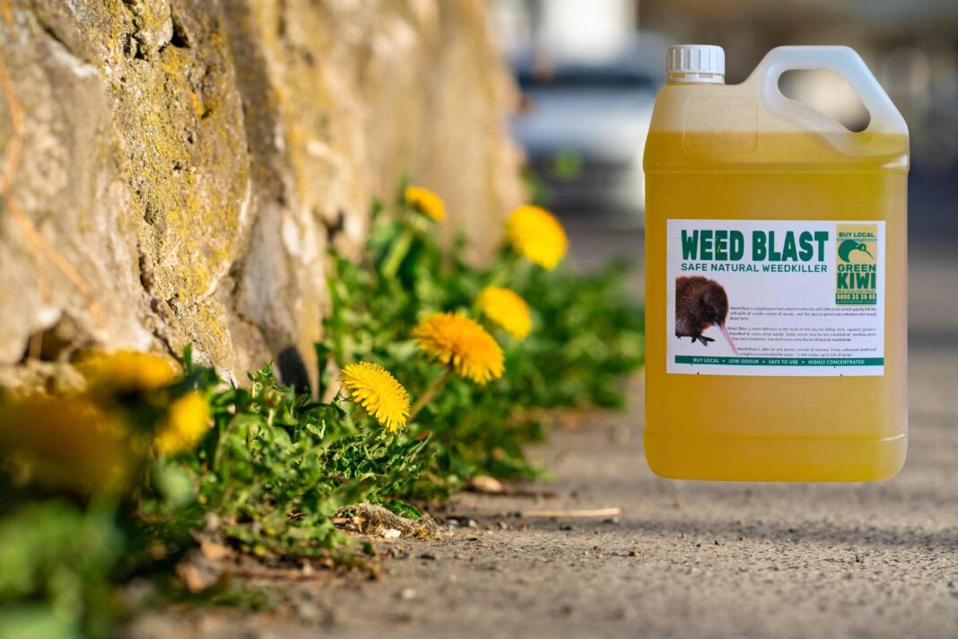Weed Blast by Green Kiwi: Glyphosate-Free Weedkiller?